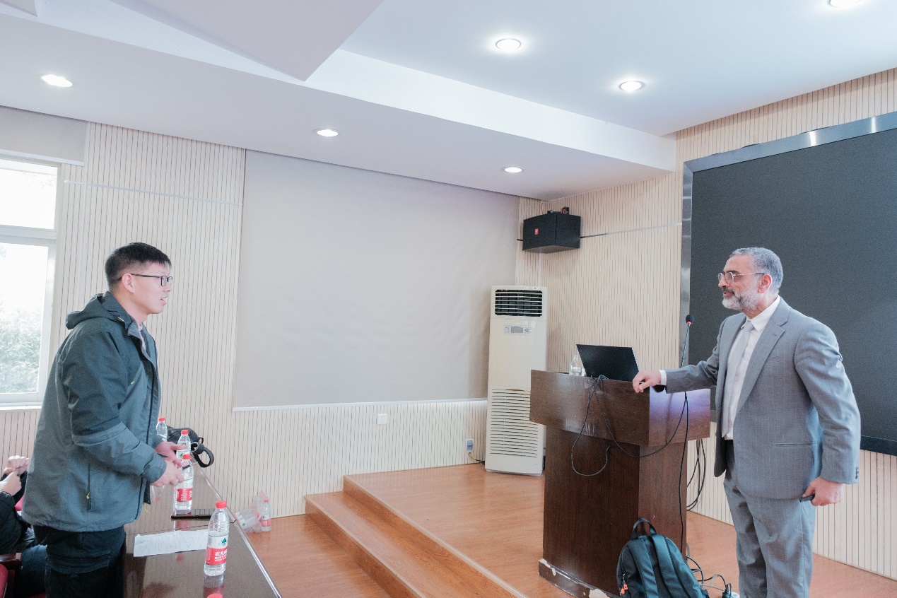 加拿大工程院院士M. Hesham El Naggar教授做客工程文化论坛-工程学院